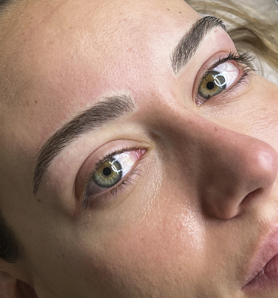 Microblading para Cejas en Coyoacán - Leonora Studio